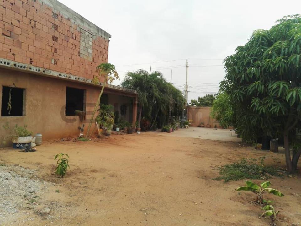 Terreno in vendita presso Av. 5 entre calles 28A y 29 Av. Principal El ...