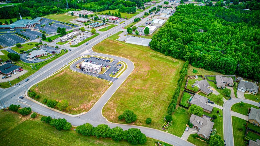 Propiedad comercial en Venta en 0 Lindsey Way, Florence, Alabama 35633 ...