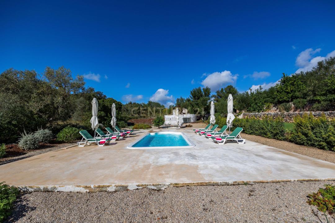 Single Family Home for Sale at Loulé, Faro 8100-364, Portugal | CENTURY 21®