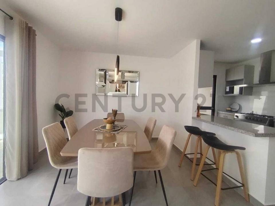 Dom Jednorodzinny na sprzedaż w Urbanización Cimabela, Av. León Febres ...