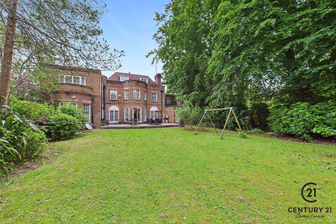 Home zum Verkauf in 90, Winnington Road, London, Großbritannien ...