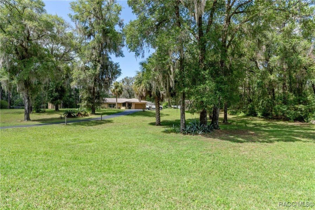 Single Family Home for Sale at 1879 Forest Drive, Inverness, Florida ...