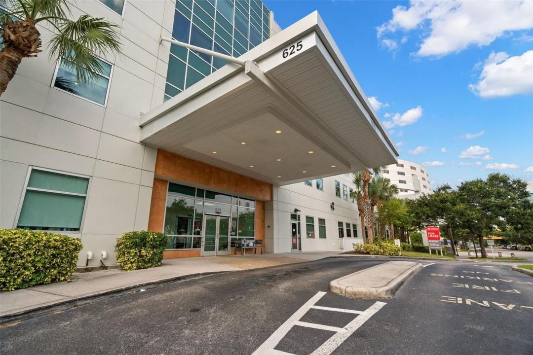 625 6TH AVENUE S 405, St Petersburg, フロリダ 33701, アメリカ合衆国の賃貸の 商業用不動産 ...