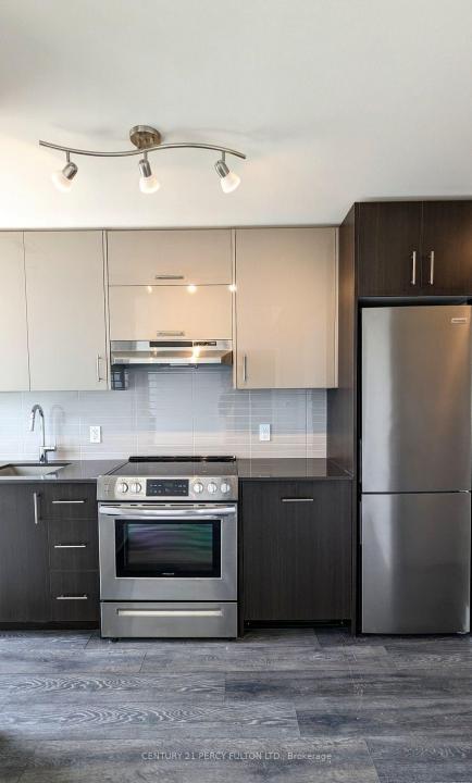 Single Family Home for Rent at 188 FAIRVIEW MALL DRIVE, Toronto, Ontario M2J 4T1, Canada ...