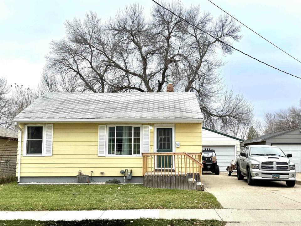 Single Family Home for Sale at 509 NW 13th St, Minot, North Dakota 58703 | CENTURY 21®