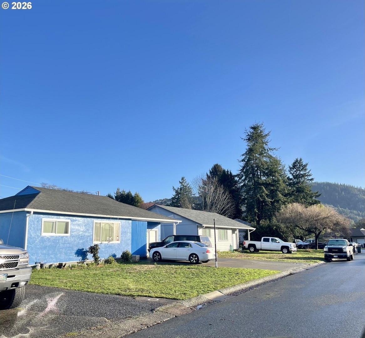 Single Family Home for Sale at 328 SPRUCE DR., Brookings, Oregon 97415 ...