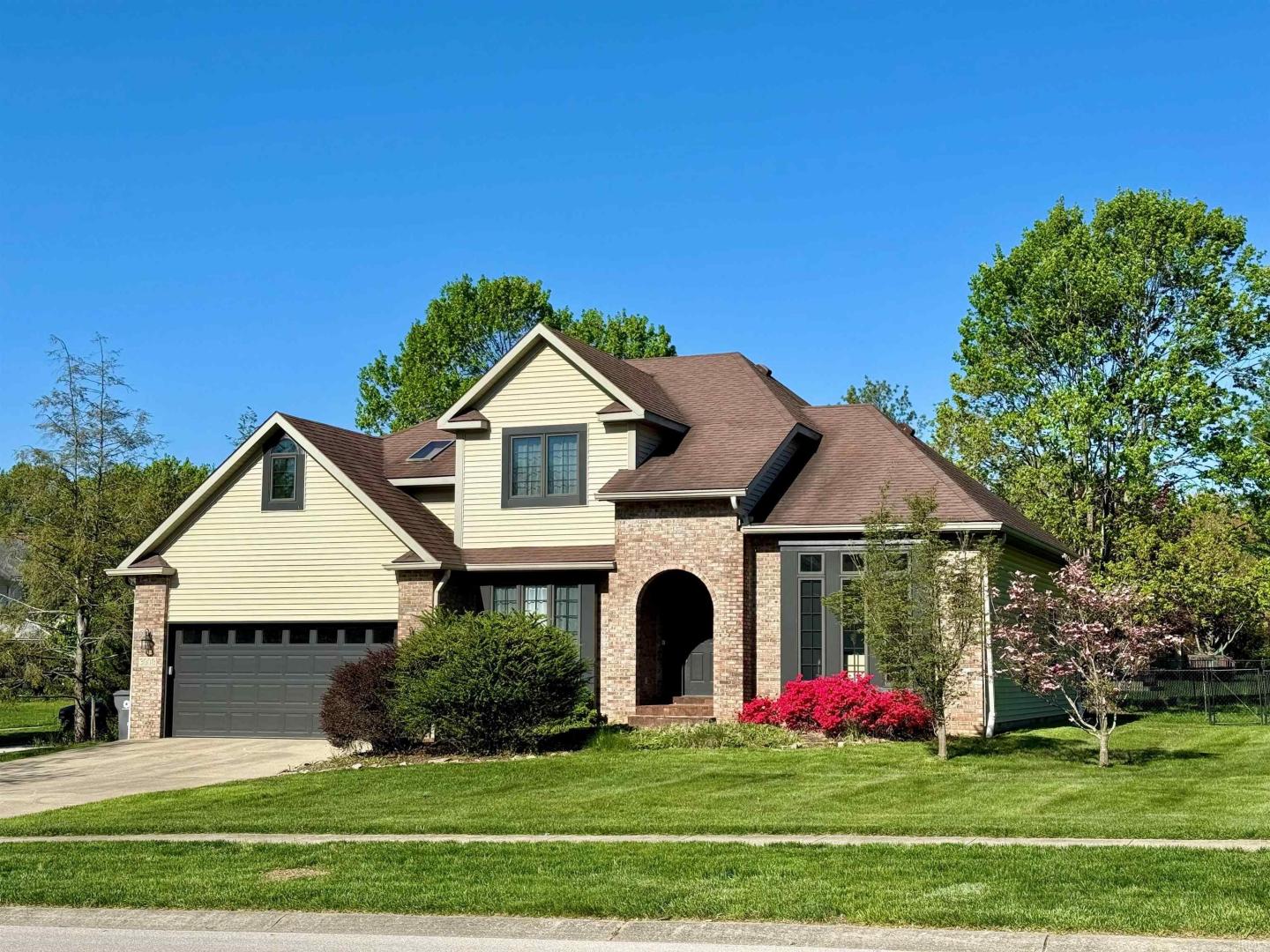 Casa unifamiliar para vender em 3008 S Forrester Street, Bloomington ...