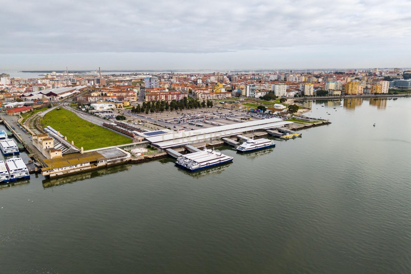 Apartment for Sale at Barreiro, Setubal 2830-273, Portugal | CENTURY 21®